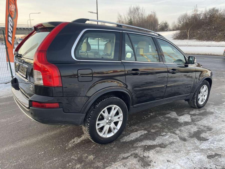 Melns Volvo XC90 2011 Kauņa, ar dzinēja tilpumu 2.40 L un nobraukumu 327 tūkst. km par 7350 €, foto 10 vietnē AUTOMOTO.COM.LV