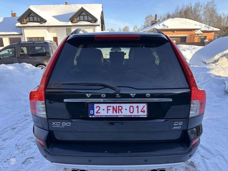 Melns Volvo XC90 2011 Šauļi, ar dzinēja tilpumu 2.40 L un nobraukumu 258 tūkst. km par 10500 €, foto 9 vietnē AUTOMOTO.COM.LV