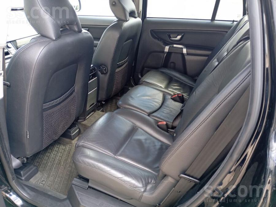 Melns Volvo XC90 2011 Bauska, ar dzinēja tilpumu 2.40 L un nobraukumu 259 tūkst. km par 8990 €, foto 8 vietnē AUTOMOTO.COM.LV
