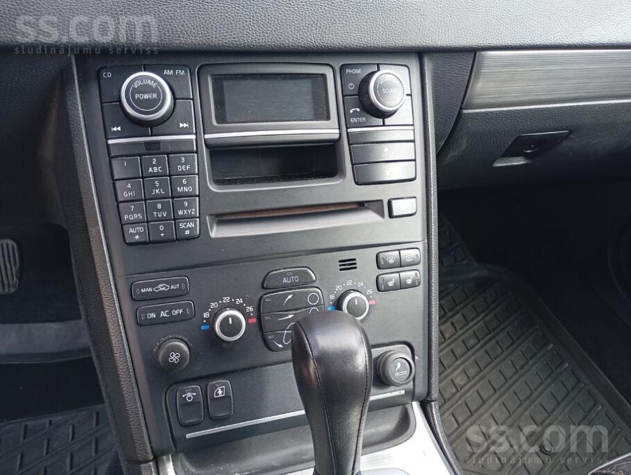 Melns Volvo XC90 2011 Bauska, ar dzinēja tilpumu 2.40 L un nobraukumu 259 tūkst. km par 8990 €, foto 12 vietnē AUTOMOTO.COM.LV