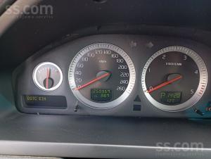 Melns Volvo XC90 2011 Bauska, ar dzinēja tilpumu 2.40 L un nobraukumu 259 tūkst. km par 8990 €, foto 13 vietnē AUTOMOTO.COM.LV