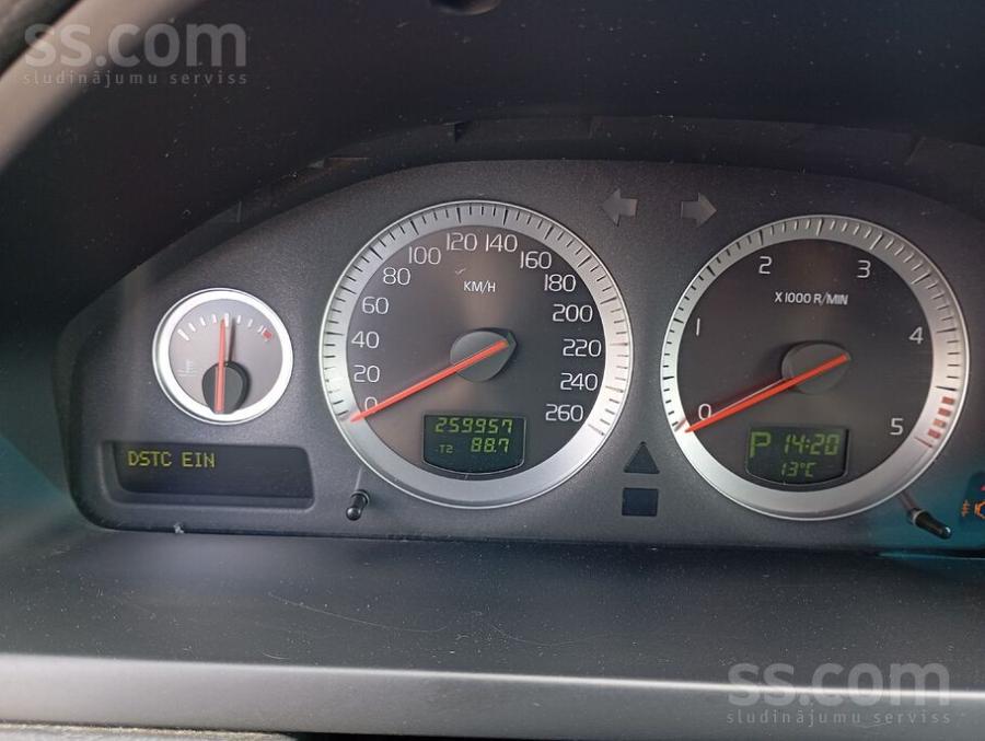 Melns Volvo XC90 2011 Bauska, ar dzinēja tilpumu 2.40 L un nobraukumu 259 tūkst. km par 8990 €, foto 13 vietnē AUTOMOTO.COM.LV