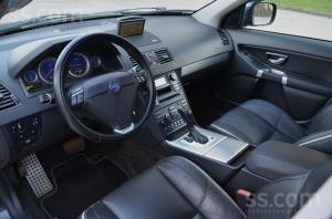 Black Volvo XC90 2011 in Riga, with an engine capacity of 2.40 L and mileage of 285 thousand km for 10990 €, photo 11 on AUTOMOTO.COM.LV