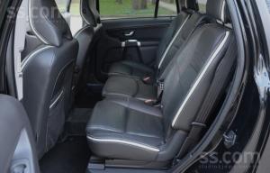 Black Volvo XC90 2011 in Riga, with an engine capacity of 2.40 L and mileage of 285 thousand km for 10990 €, photo 24 on AUTOMOTO.COM.LV