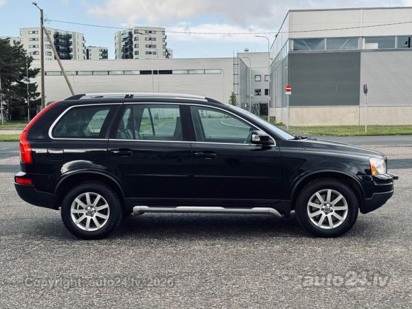 Black Volvo XC90 2011 in Tallinn, with an engine capacity of 2.40 L and mileage of 153 thousand km for 10990 €, photo 2 on AUTOMOTO.COM.LV