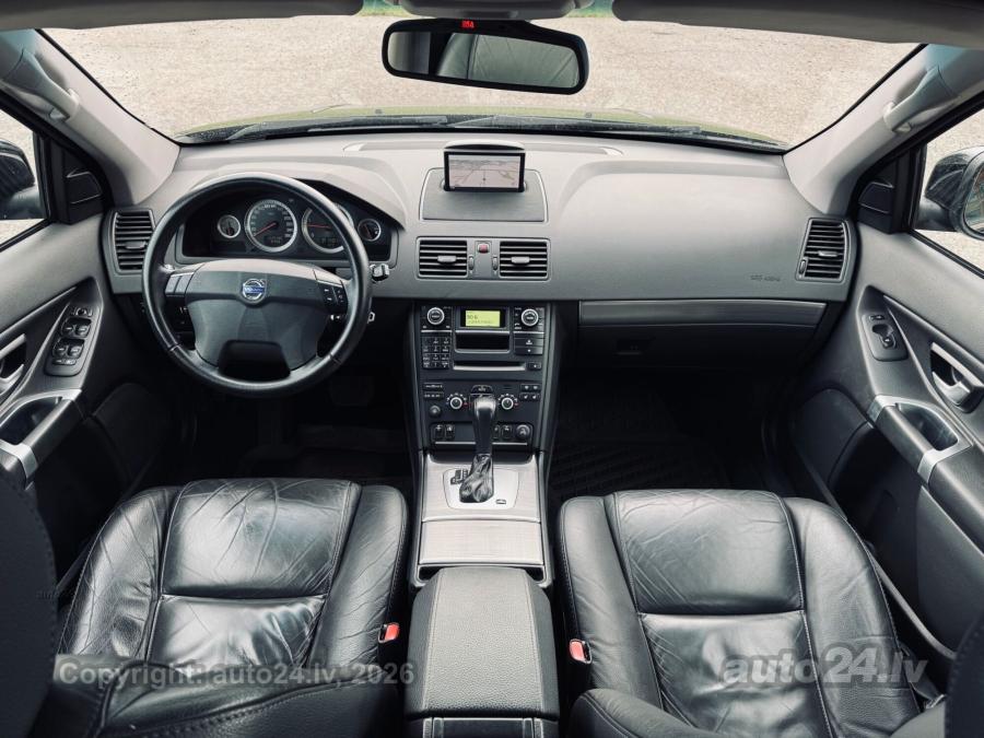 Melns Volvo XC90 2011 Tallina, ar dzinēja tilpumu 2.40 L un nobraukumu 153 tūkst. km par 10990 €, foto 8 vietnē AUTOMOTO.COM.LV