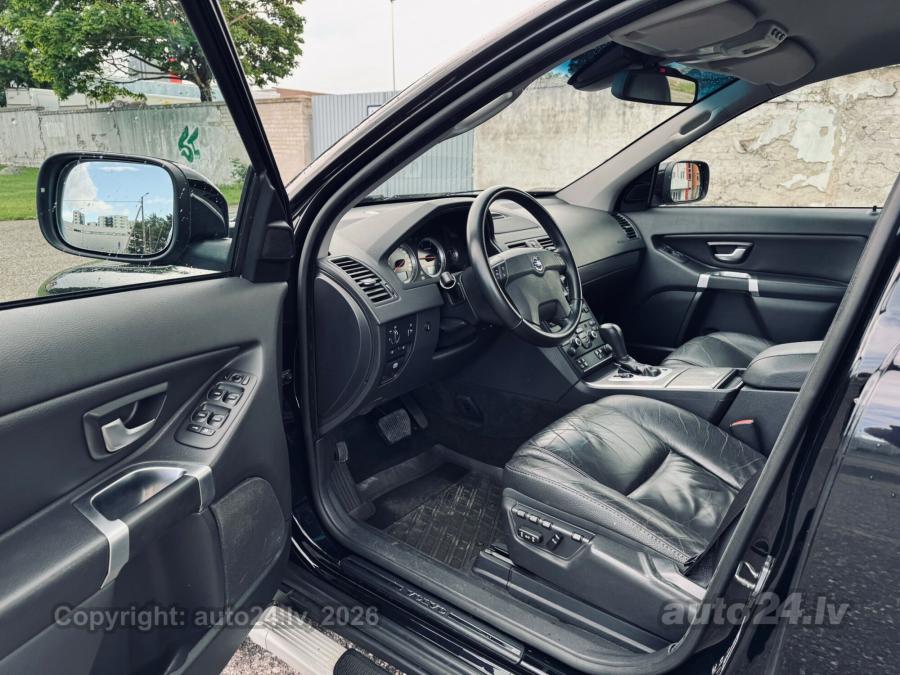 Melns Volvo XC90 2011 Tallina, ar dzinēja tilpumu 2.40 L un nobraukumu 153 tūkst. km par 10990 €, foto 9 vietnē AUTOMOTO.COM.LV