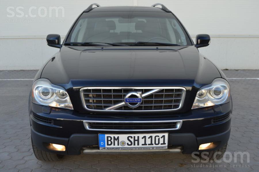 Black Volvo XC90 2011 in Riga, with an engine capacity of 2.40 L and mileage of 288 thousand km for 9390 €, photo 3 on AUTOMOTO.COM.LV