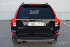Black Volvo XC90 2011 in Riga, with an engine capacity of 2.40 L and mileage of 288 thousand km for 9390 €, photo 6 on AUTOMOTO.COM.LV