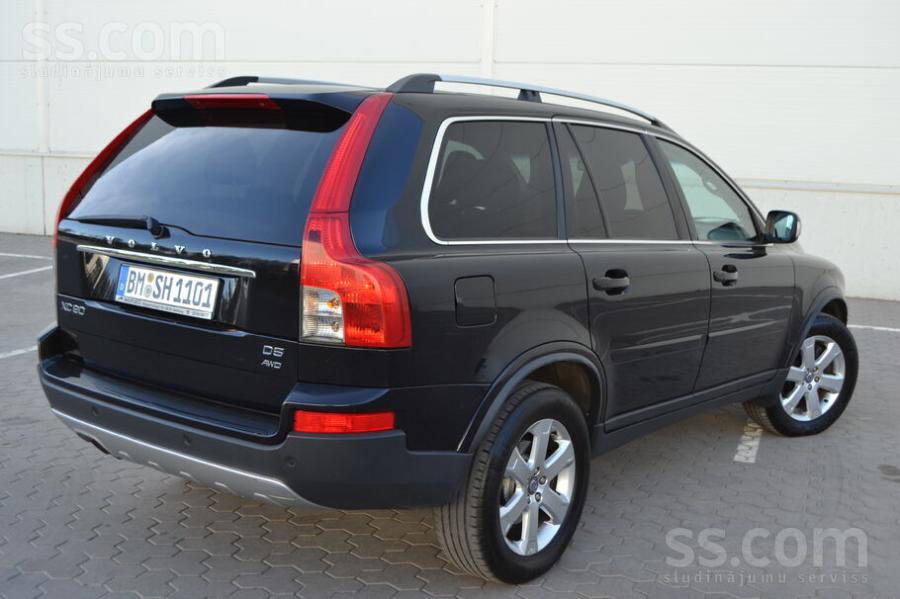 Black Volvo XC90 2011 in Riga, with an engine capacity of 2.40 L and mileage of 288 thousand km for 9390 €, photo 7 on AUTOMOTO.COM.LV