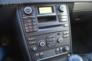 Black Volvo XC90 2011 in Riga, with an engine capacity of 2.40 L and mileage of 288 thousand km for 9390 €, photo 21 on AUTOMOTO.COM.LV
