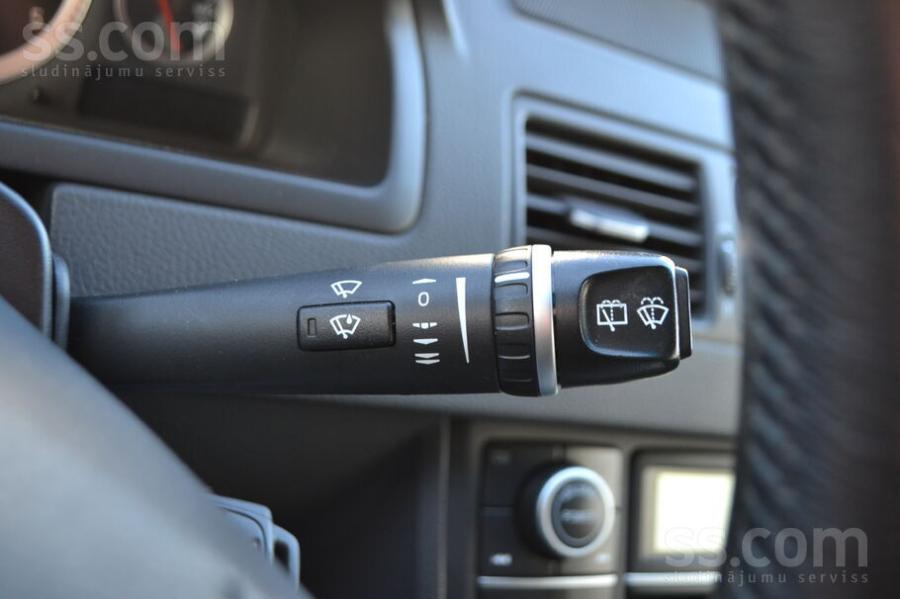 Black Volvo XC90 2011 in Riga, with an engine capacity of 2.40 L and mileage of 288 thousand km for 9390 €, photo 28 on AUTOMOTO.COM.LV