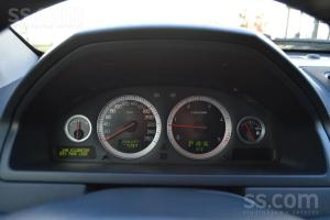 Black Volvo XC90 2011 in Riga, with an engine capacity of 2.40 L and mileage of 288 thousand km for 9390 €, photo 29 on AUTOMOTO.COM.LV