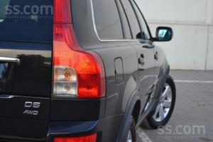 Black Volvo XC90 2011 in Riga, with an engine capacity of 2.40 L and mileage of 288 thousand km for 9390 €, photo 34 on AUTOMOTO.COM.LV