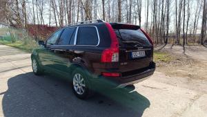Black Volvo XC90 2011 in Riga, with an engine capacity of 2.40 L and mileage of 313 thousand km for 7800 €, photo 6 on AUTOMOTO.COM.LV