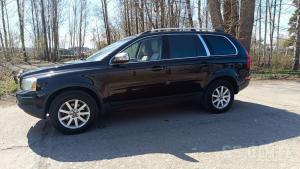 Black Volvo XC90 2011 in Riga, with an engine capacity of 2.40 L and mileage of 313 thousand km for 7800 €, photo 8 on AUTOMOTO.COM.LV
