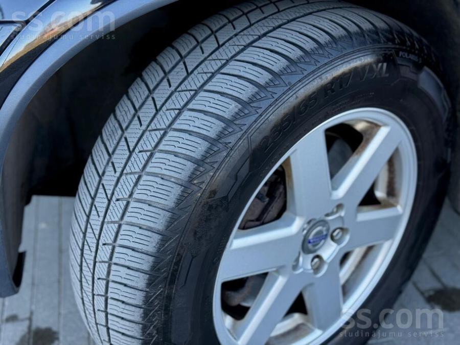 Melns Volvo XC90 2011 Rēzekne, ar dzinēja tilpumu 2.40 L un nobraukumu 250 tūkst. km par 8990 €, foto 9 vietnē AUTOMOTO.COM.LV