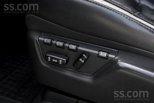 Black Volvo XC90 2011 in Riga, with an engine capacity of 2.40 L and mileage of 0 thousand km for 8500 €, photo 9 on AUTOMOTO.COM.LV