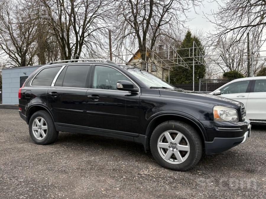 Black Volvo XC90 2011 in Riga, with an engine capacity of 2.40 L and mileage of 0 thousand km for 8500 €, photo 4 on AUTOMOTO.COM.LV