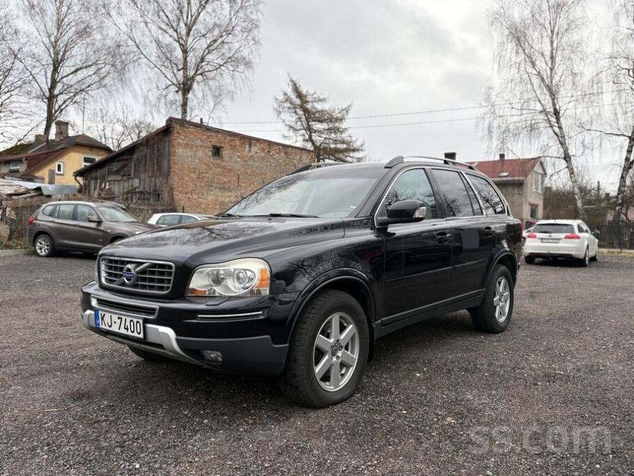 Black Volvo XC90 2011 in Riga, with an engine capacity of 2.40 L and mileage of 0 thousand km for 8500 €, photo 5 on AUTOMOTO.COM.LV