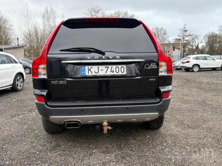 Black Volvo XC90 2011 in Riga, with an engine capacity of 2.40 L and mileage of 0 thousand km for 8500 €, photo 7 on AUTOMOTO.COM.LV