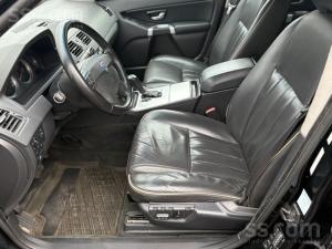 Black Volvo XC90 2011 in Riga, with an engine capacity of 2.40 L and mileage of 0 thousand km for 8500 €, photo 9 on AUTOMOTO.COM.LV