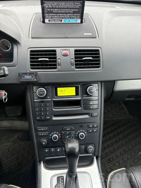 Black Volvo XC90 2011 in Riga, with an engine capacity of 2.40 L and mileage of 0 thousand km for 8500 €, photo 9 on AUTOMOTO.COM.LV