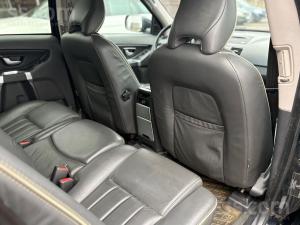 Black Volvo XC90 2011 in Riga, with an engine capacity of 2.40 L and mileage of 0 thousand km for 8500 €, photo 11 on AUTOMOTO.COM.LV