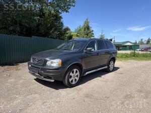 Black Volvo XC90 2011 in Daugavpils, with an engine capacity of 2.40 L and mileage of 196 thousand km for 10200 €, photo 3 on AUTOMOTO.COM.LV