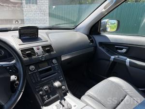 Black Volvo XC90 2011 in Daugavpils, with an engine capacity of 2.40 L and mileage of 196 thousand km for 10200 €, photo 19 on AUTOMOTO.COM.LV