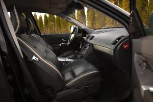 Black Volvo XC90 2011 in Jelgava, with an engine capacity of 2.40 L and mileage of 316 thousand km for 10400 €, photo 9 on AUTOMOTO.COM.LV