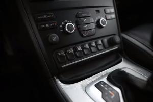 Black Volvo XC90 2011 in Jelgava, with an engine capacity of 2.40 L and mileage of 316 thousand km for 10400 €, photo 17 on AUTOMOTO.COM.LV