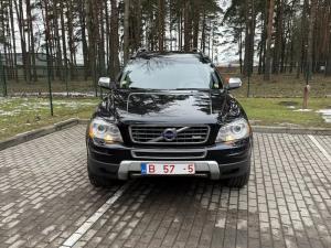 Black Volvo XC90 2011 in Riga, with an engine capacity of 2.40 L and mileage of 231 thousand km for 8990 €, photo 4 on AUTOMOTO.COM.LV