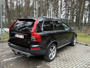 Black Volvo XC90 2011 in Riga, with an engine capacity of 2.40 L and mileage of 231 thousand km for 8990 €, photo 5 on AUTOMOTO.COM.LV