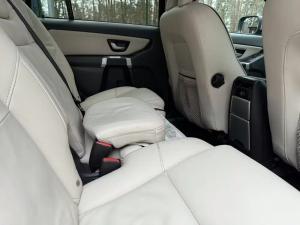 Black Volvo XC90 2011 in Riga, with an engine capacity of 2.40 L and mileage of 231 thousand km for 8990 €, photo 11 on AUTOMOTO.COM.LV