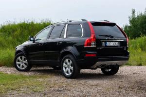 Черный Вольво ХС90 2011 в Рига, объемом двигателя 2.40 л и пробегом 275 тыс. км за 10995 €, фото 3 на AUTOMOTO.COM.LV