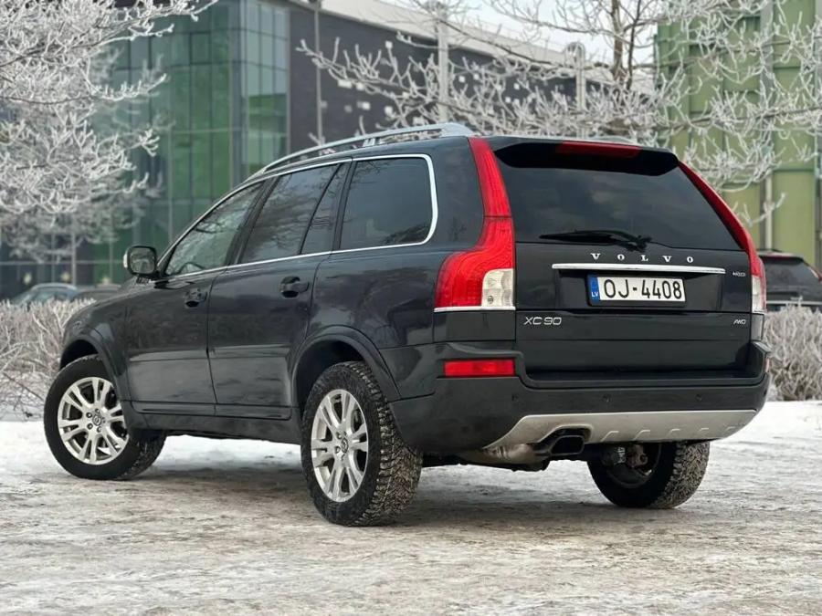 Melns Volvo XC90 2011 Jelgava, ar dzinēja tilpumu 2.40 L un nobraukumu 253 tūkst. km par 11600 €, foto 7 vietnē AUTOMOTO.COM.LV