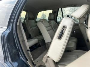 Melns Volvo XC90 2011 Jelgava, ar dzinēja tilpumu 2.40 L un nobraukumu 253 tūkst. km par 11600 €, foto 15 vietnē AUTOMOTO.COM.LV