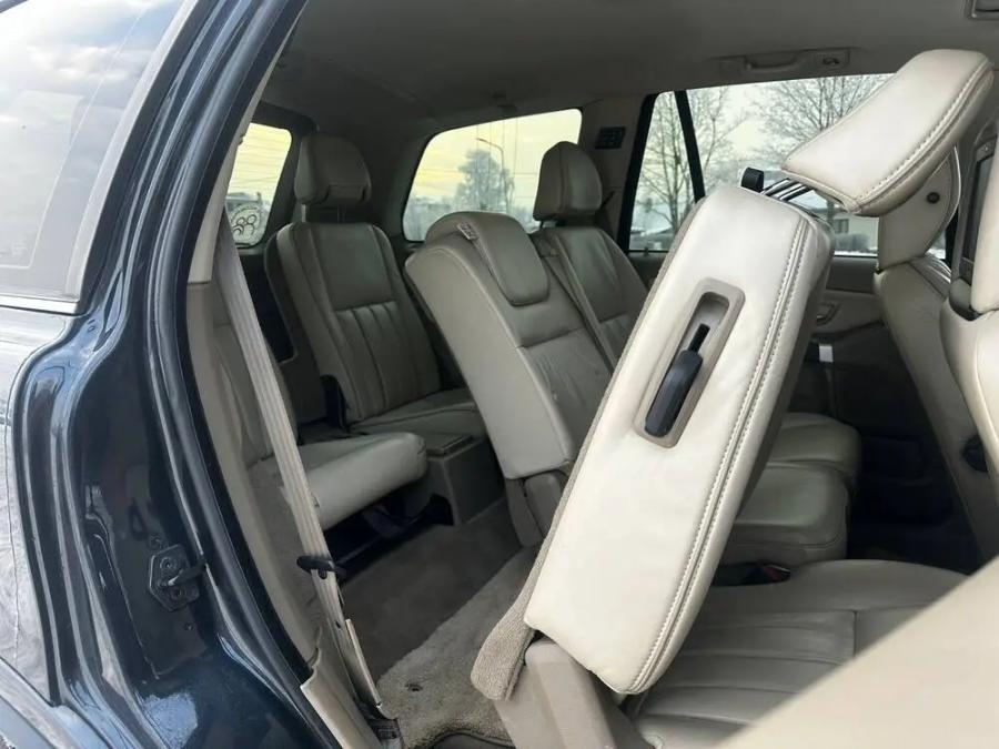 Melns Volvo XC90 2011 Jelgava, ar dzinēja tilpumu 2.40 L un nobraukumu 253 tūkst. km par 11600 €, foto 15 vietnē AUTOMOTO.COM.LV