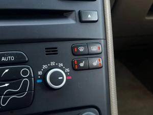 Melns Volvo XC90 2011 Jelgava, ar dzinēja tilpumu 2.40 L un nobraukumu 253 tūkst. km par 11600 €, foto 27 vietnē AUTOMOTO.COM.LV