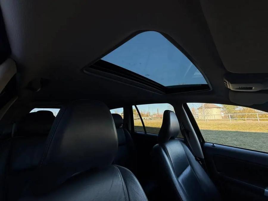 Melns Volvo XC90 2011 Rēzekne, ar dzinēja tilpumu 2.40 L un nobraukumu 250 tūkst. km par 8990 €, foto 18 vietnē AUTOMOTO.COM.LV