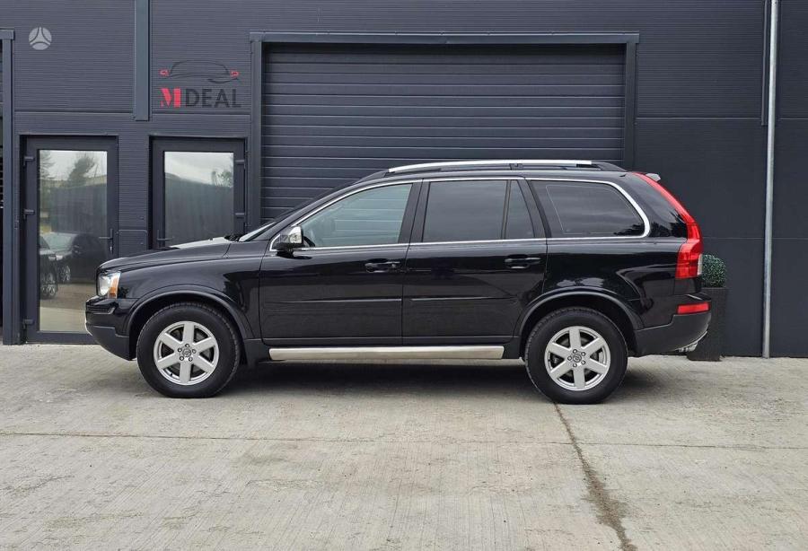 Melns Volvo XC90 2011 Utena, ar dzinēja tilpumu 2.40 L un nobraukumu 275 tūkst. km par 9750 €, foto 13 vietnē AUTOMOTO.COM.LV