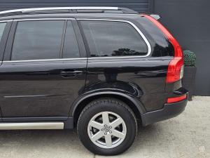 Melns Volvo XC90 2011 Utena, ar dzinēja tilpumu 2.40 L un nobraukumu 275 tūkst. km par 9750 €, foto 14 vietnē AUTOMOTO.COM.LV