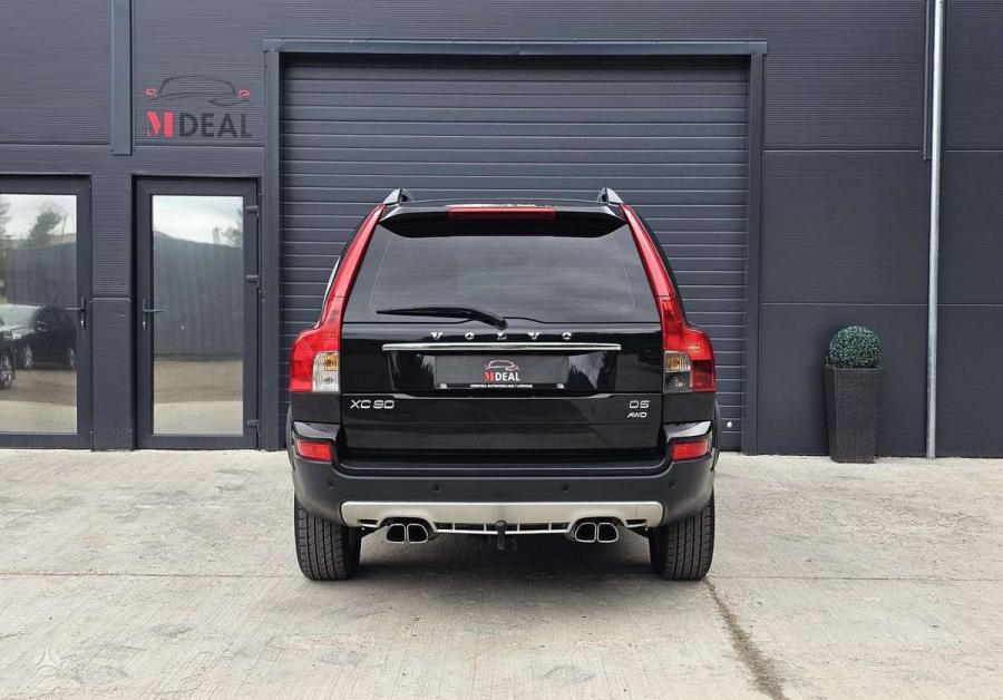 Melns Volvo XC90 2011 Utena, ar dzinēja tilpumu 2.40 L un nobraukumu 275 tūkst. km par 9750 €, foto 17 vietnē AUTOMOTO.COM.LV