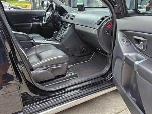 Melns Volvo XC90 2011 Utena, ar dzinēja tilpumu 2.40 L un nobraukumu 275 tūkst. km par 9750 €, foto 30 vietnē AUTOMOTO.COM.LV