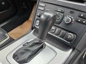 Melns Volvo XC90 2011 Utena, ar dzinēja tilpumu 2.40 L un nobraukumu 275 tūkst. km par 9750 €, foto 34 vietnē AUTOMOTO.COM.LV