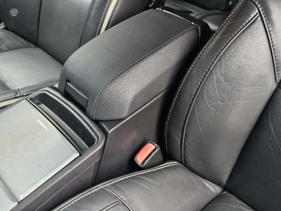 Melns Volvo XC90 2011 Utena, ar dzinēja tilpumu 2.40 L un nobraukumu 275 tūkst. km par 9750 €, foto 39 vietnē AUTOMOTO.COM.LV