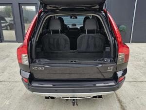 Melns Volvo XC90 2011 Utena, ar dzinēja tilpumu 2.40 L un nobraukumu 275 tūkst. km par 9750 €, foto 46 vietnē AUTOMOTO.COM.LV