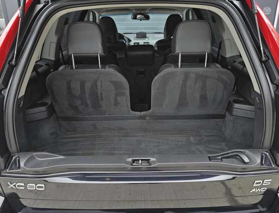 Melns Volvo XC90 2011 Utena, ar dzinēja tilpumu 2.40 L un nobraukumu 275 tūkst. km par 9750 €, foto 47 vietnē AUTOMOTO.COM.LV