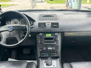 Black Volvo XC90 2011 in Utena, with an engine capacity of 2.40 L and mileage of 287 thousand km for 9250 €, photo 21 on AUTOMOTO.COM.LV
